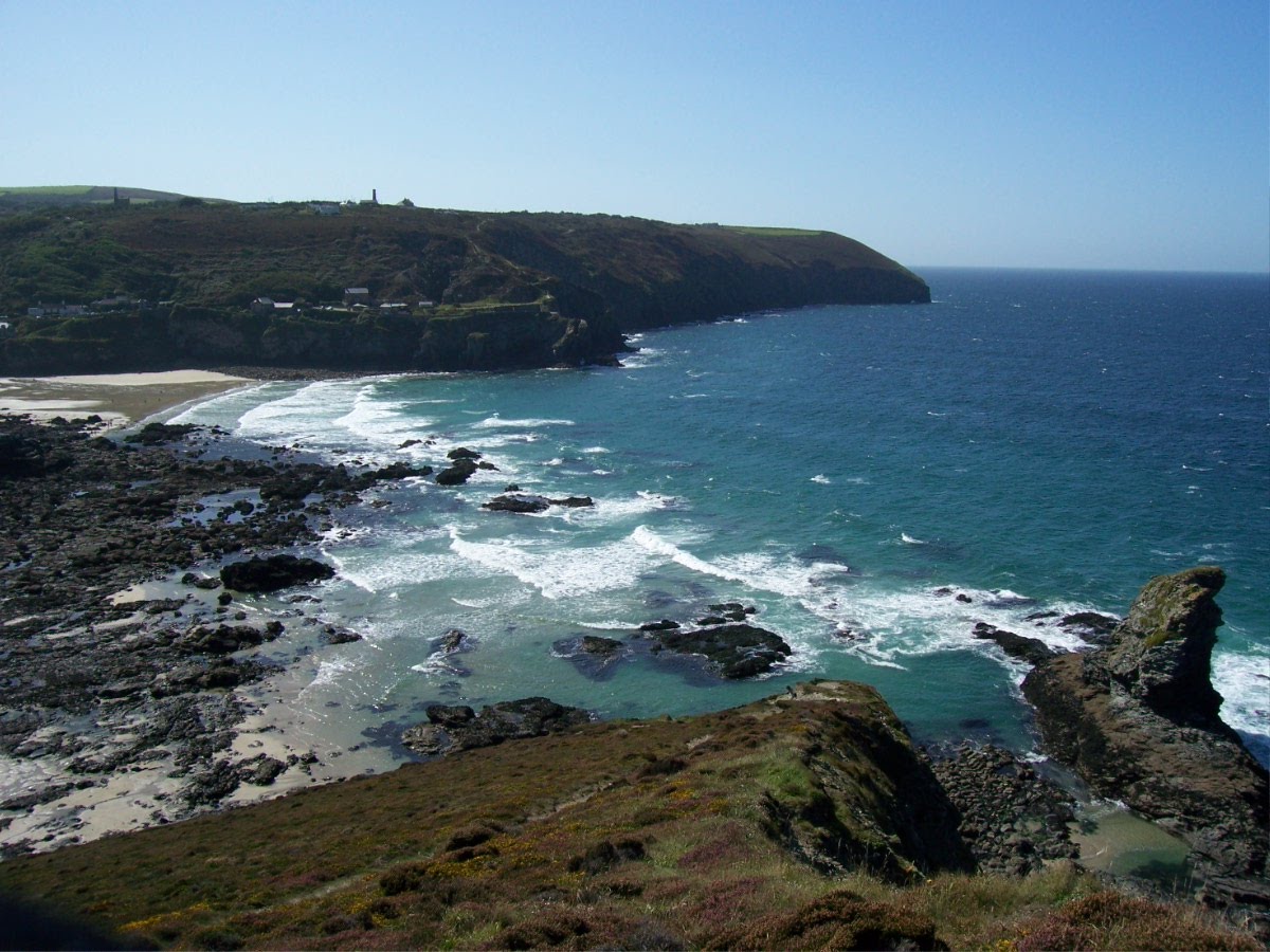 COASTAL RELIEF AND LANDFORMS – Travelling across time / Viajando a ...